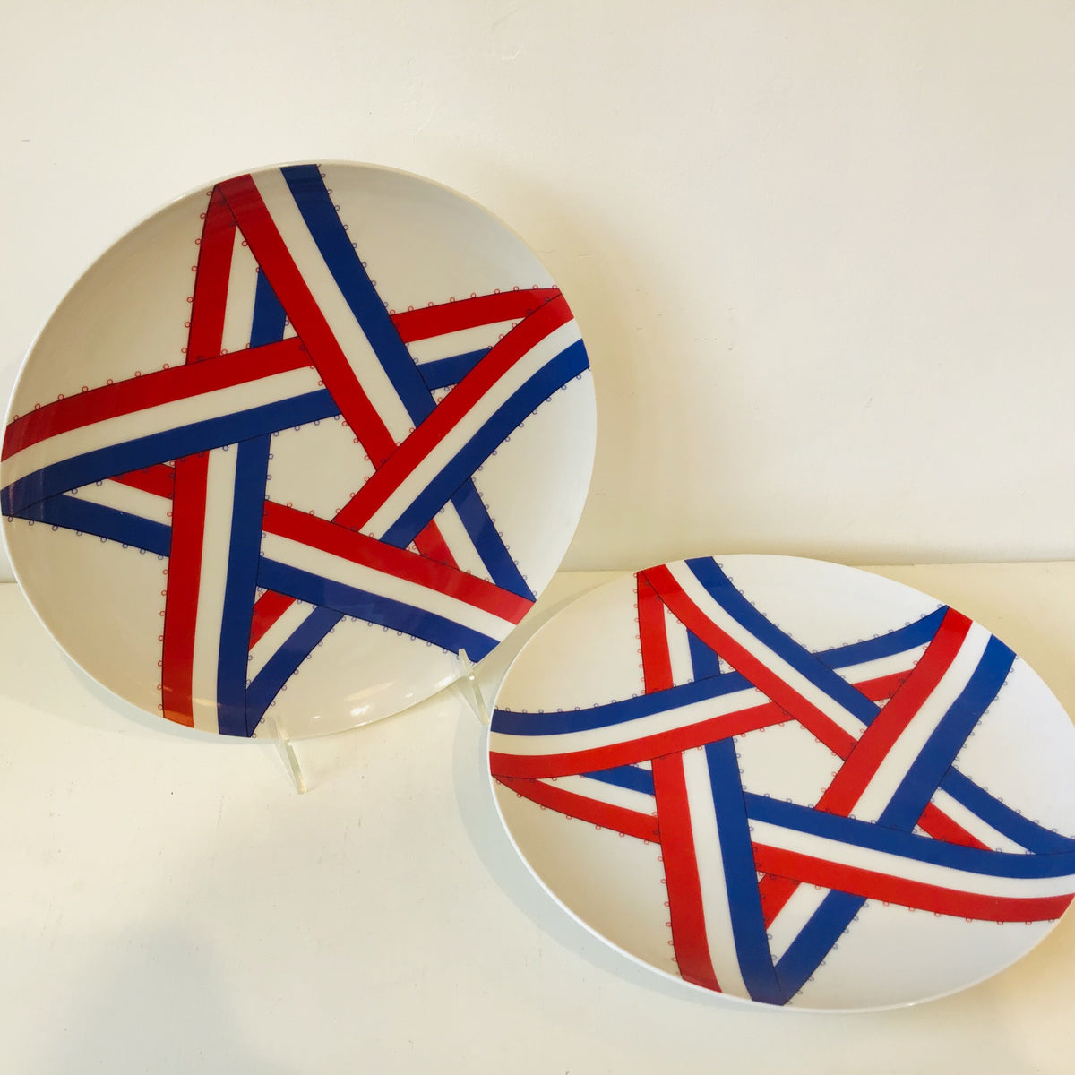 Pair of Red, White & Blue Dinner Plates – ethel20th